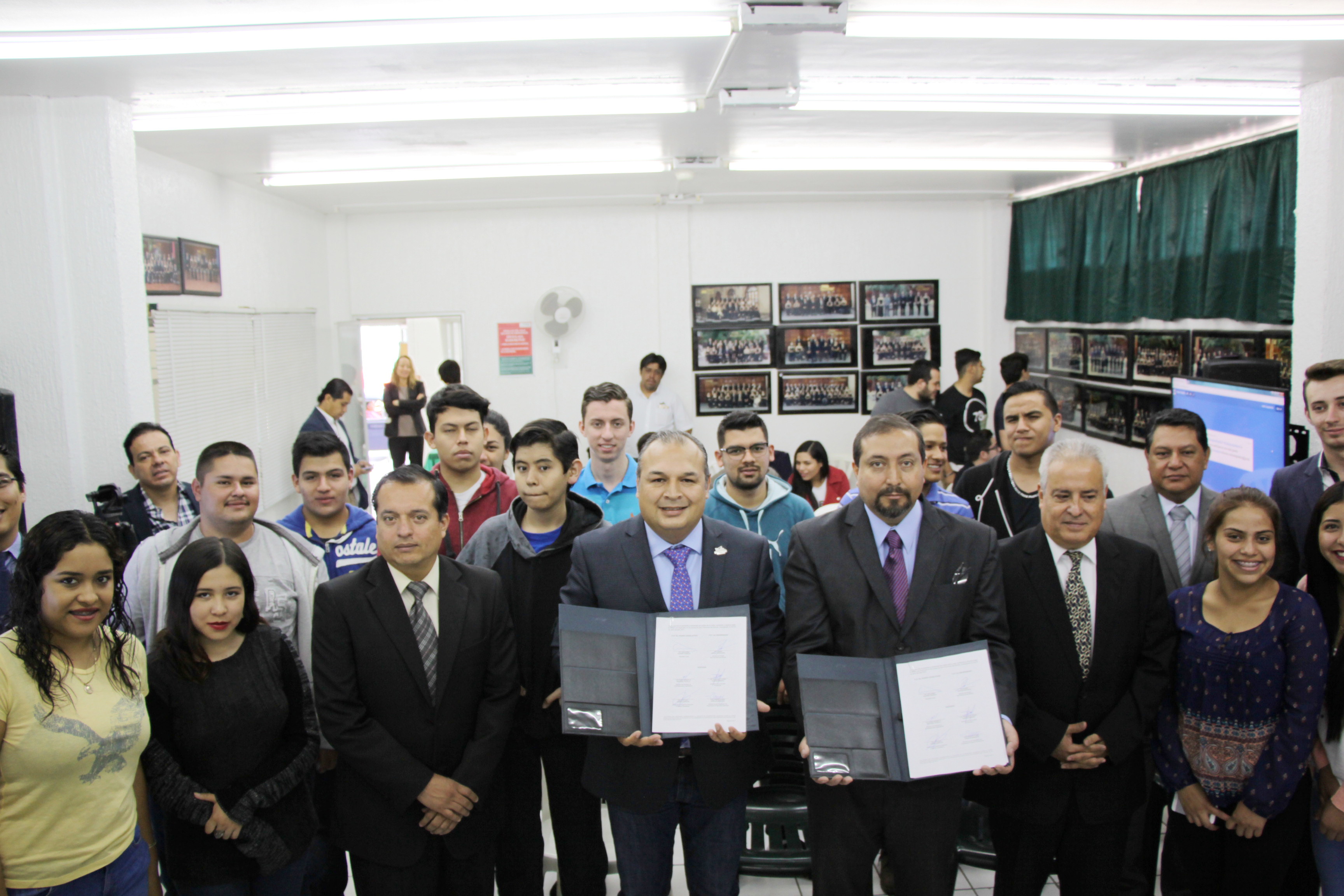 Grande_firma_de_convenio_de_colaboraci_n_con_la_universidad_de_le_n___campus_san_francisco_del ...