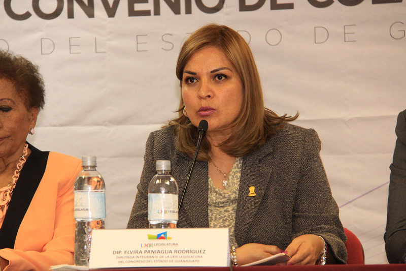 Grande_firma_convenio_colaboraci_n_congreso-uca_celaya_06