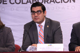 Grande_firma_convenio_colaboraci_n_congreso-uca_celaya_07