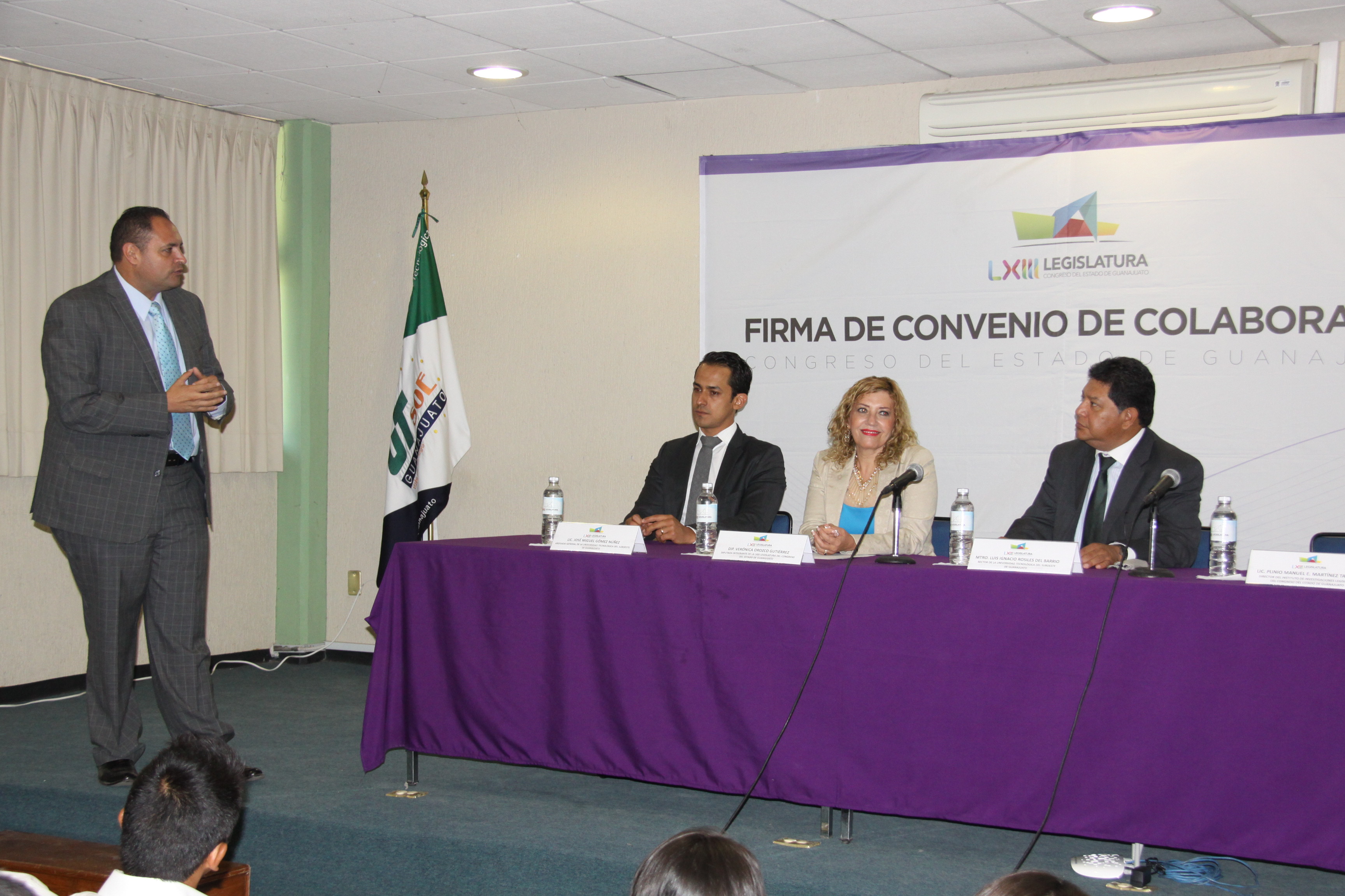 Grande_firma_convenio_univ_tecnol_gica_suroeste_de_gto_200516-04
